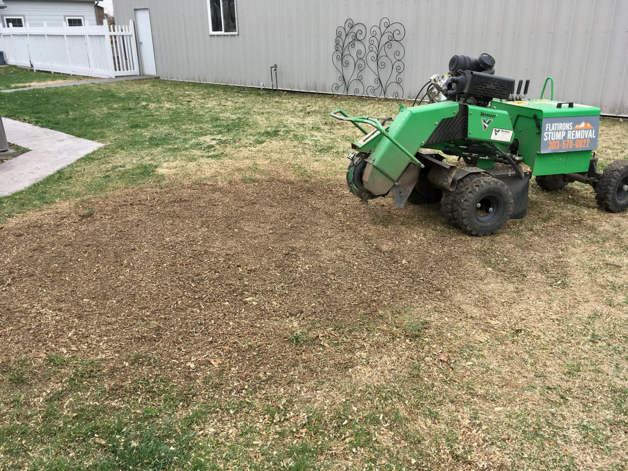 Boulder Stump Grinding Removes Stumps Without Digging